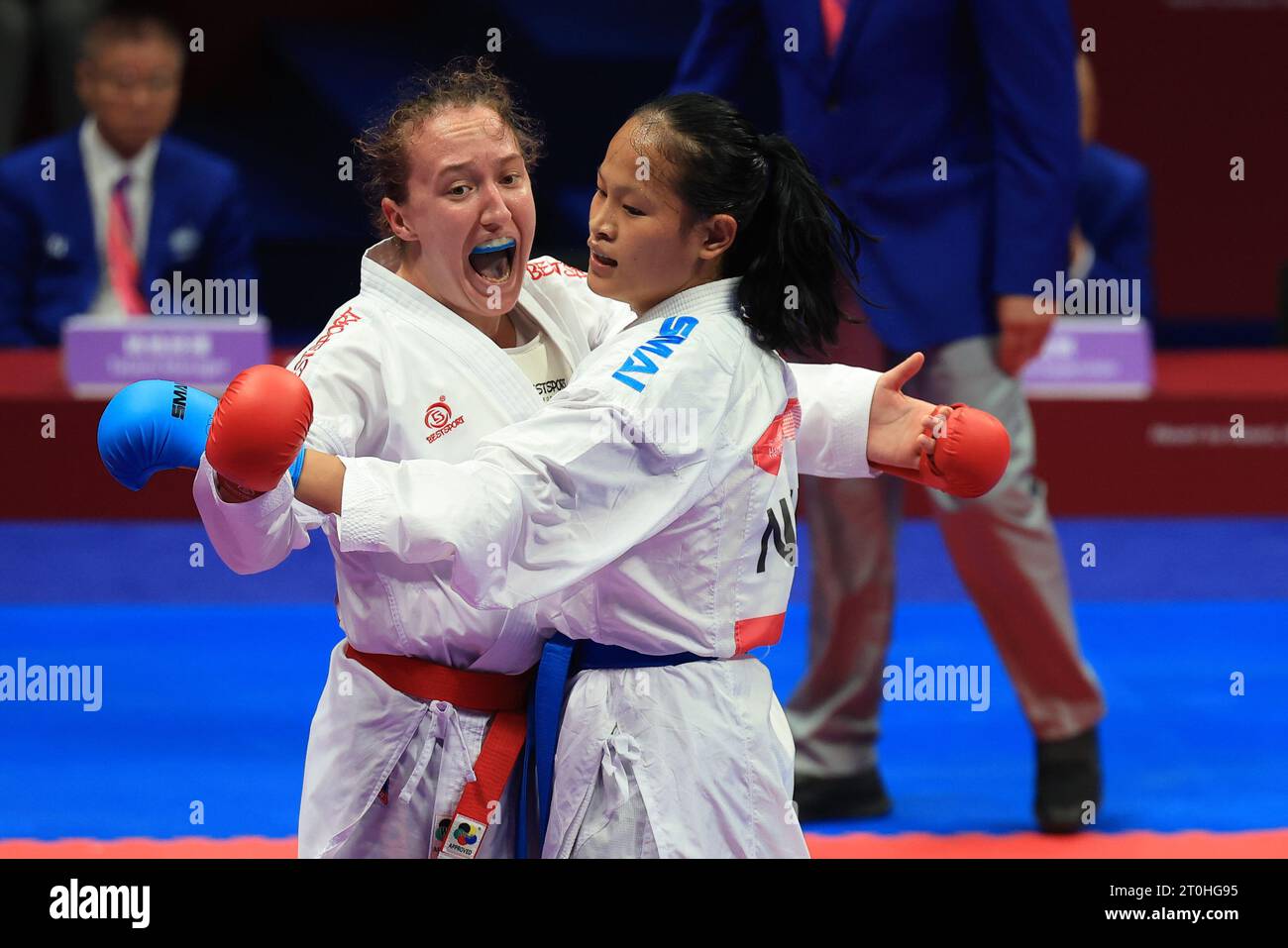 Hangzhou, China's Zhejiang Province. 7th Oct, 2023. Sofya Berultseva (L ...