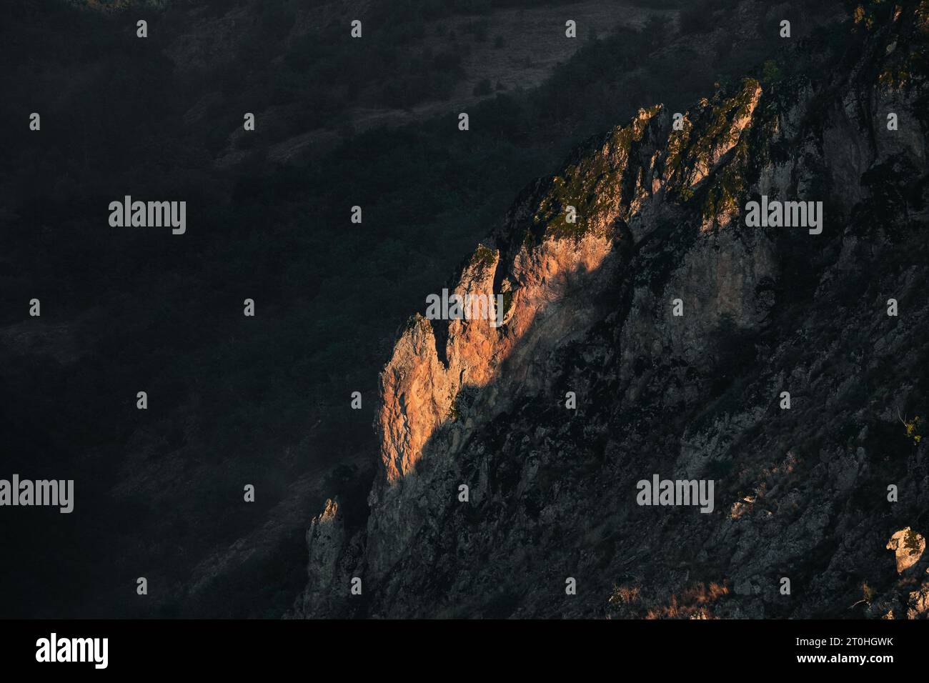 Green hill lit by the sun hi-res stock photography and images - Alamy