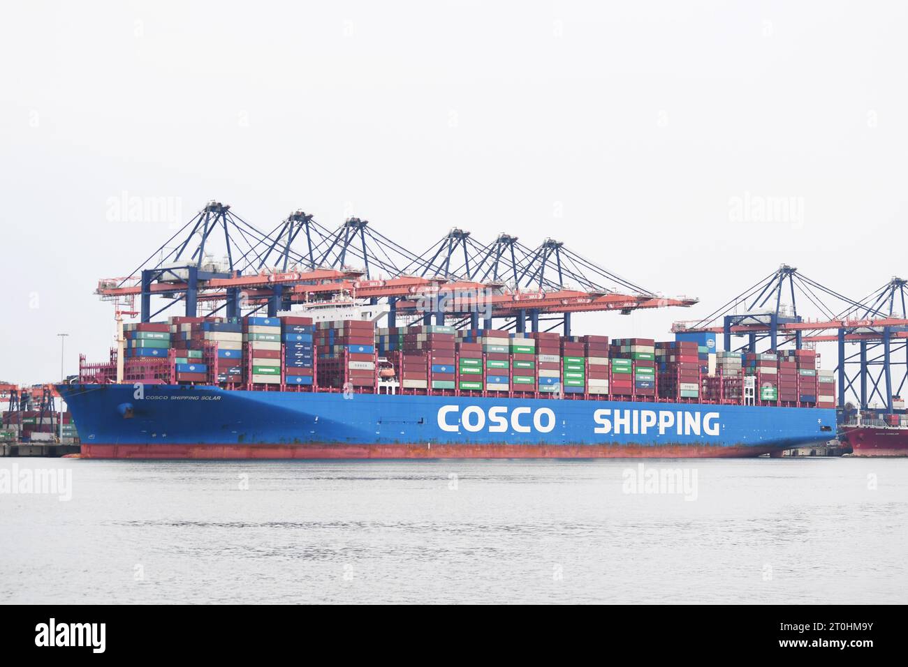 (231007) -- BEIJING, Oct. 7, 2023 (Xinhua) -- A container ship of China ...