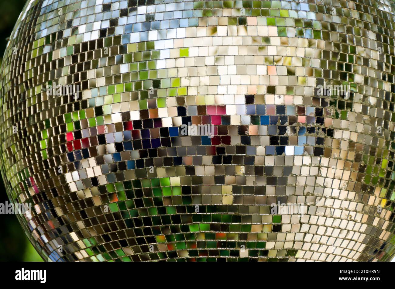Bola de discoteca hi-res stock photography and images - Alamy