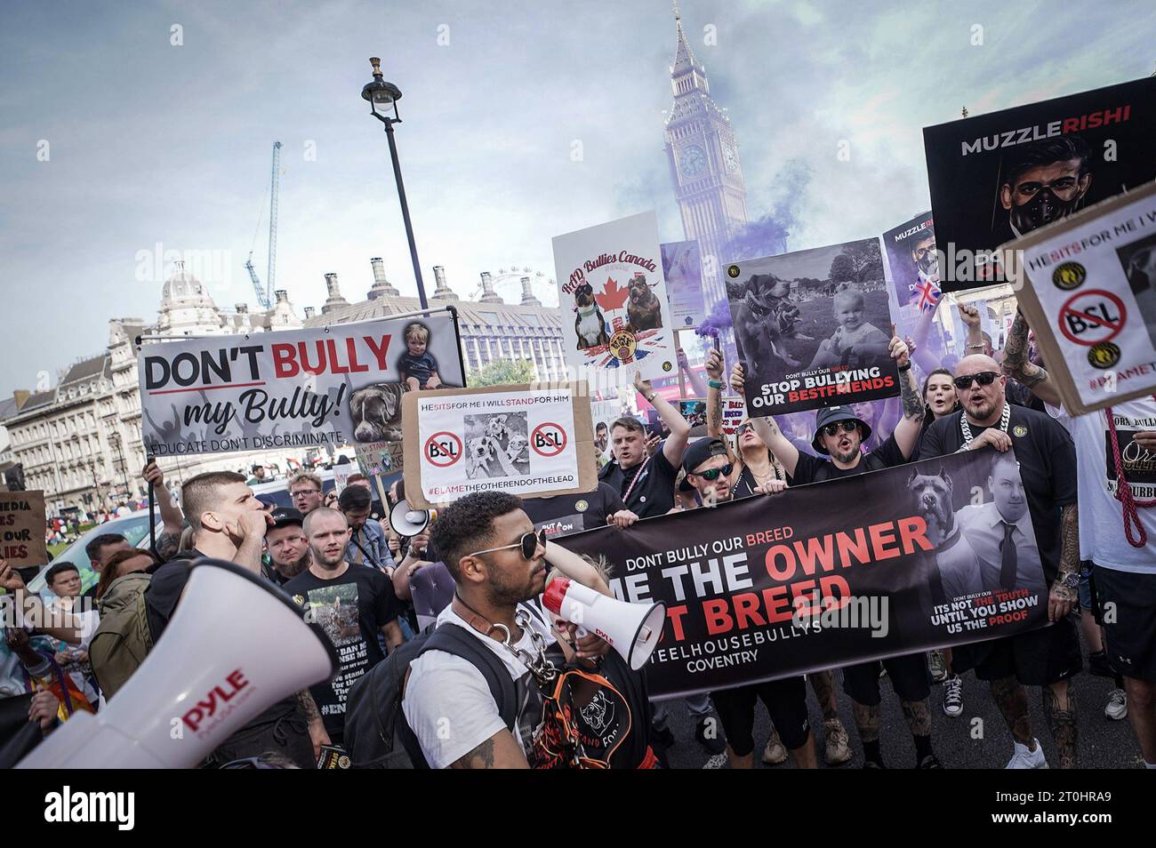 London, UK. 7th October 2023. American XL bully owners gather and march ...