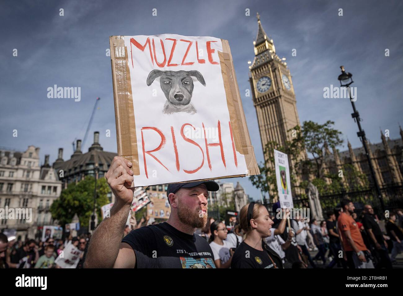 London, UK. 7th October 2023. American XL bully owners gather and march ...