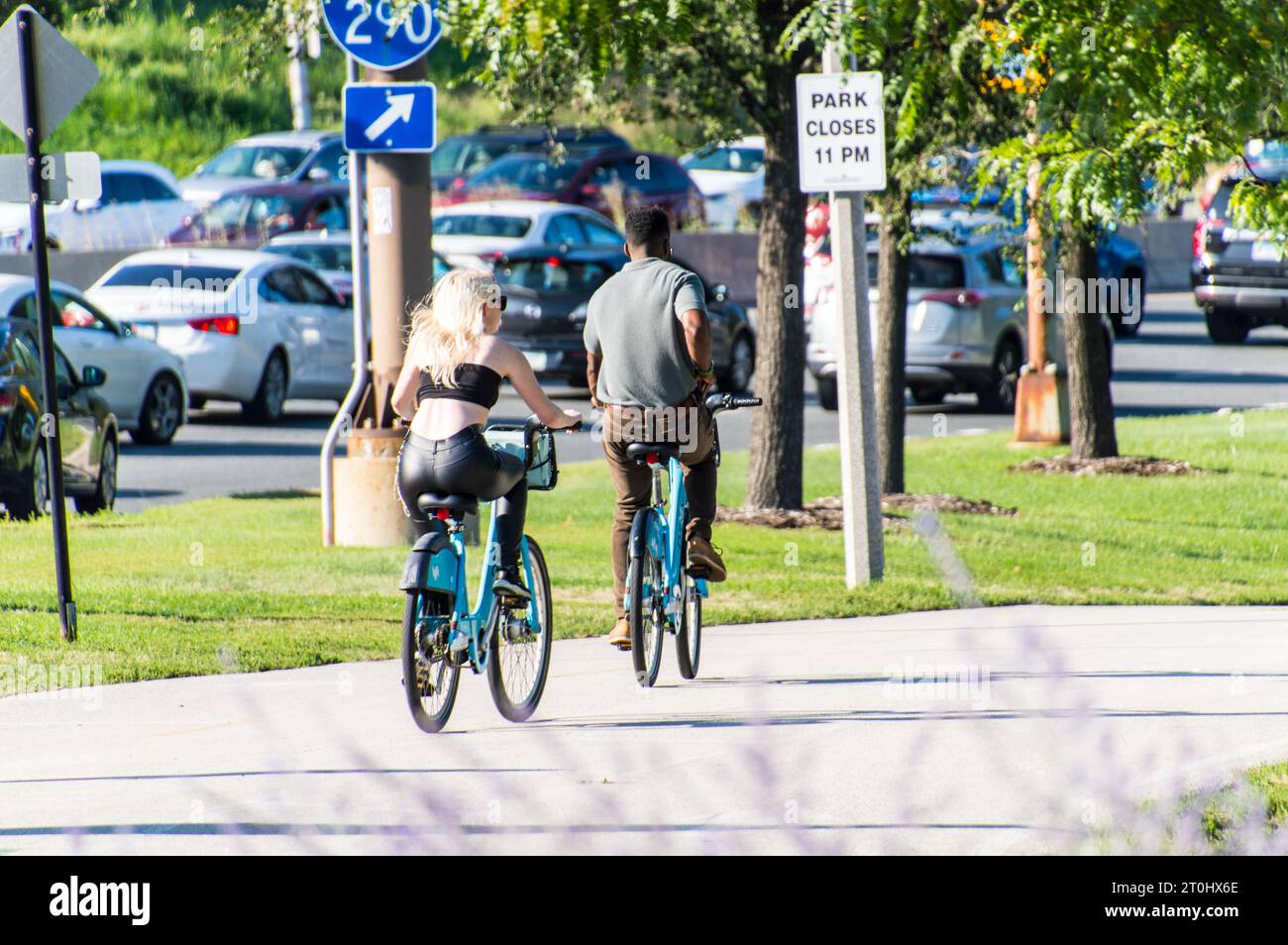 Cycling in Chicago Stock Photo - Alamy
