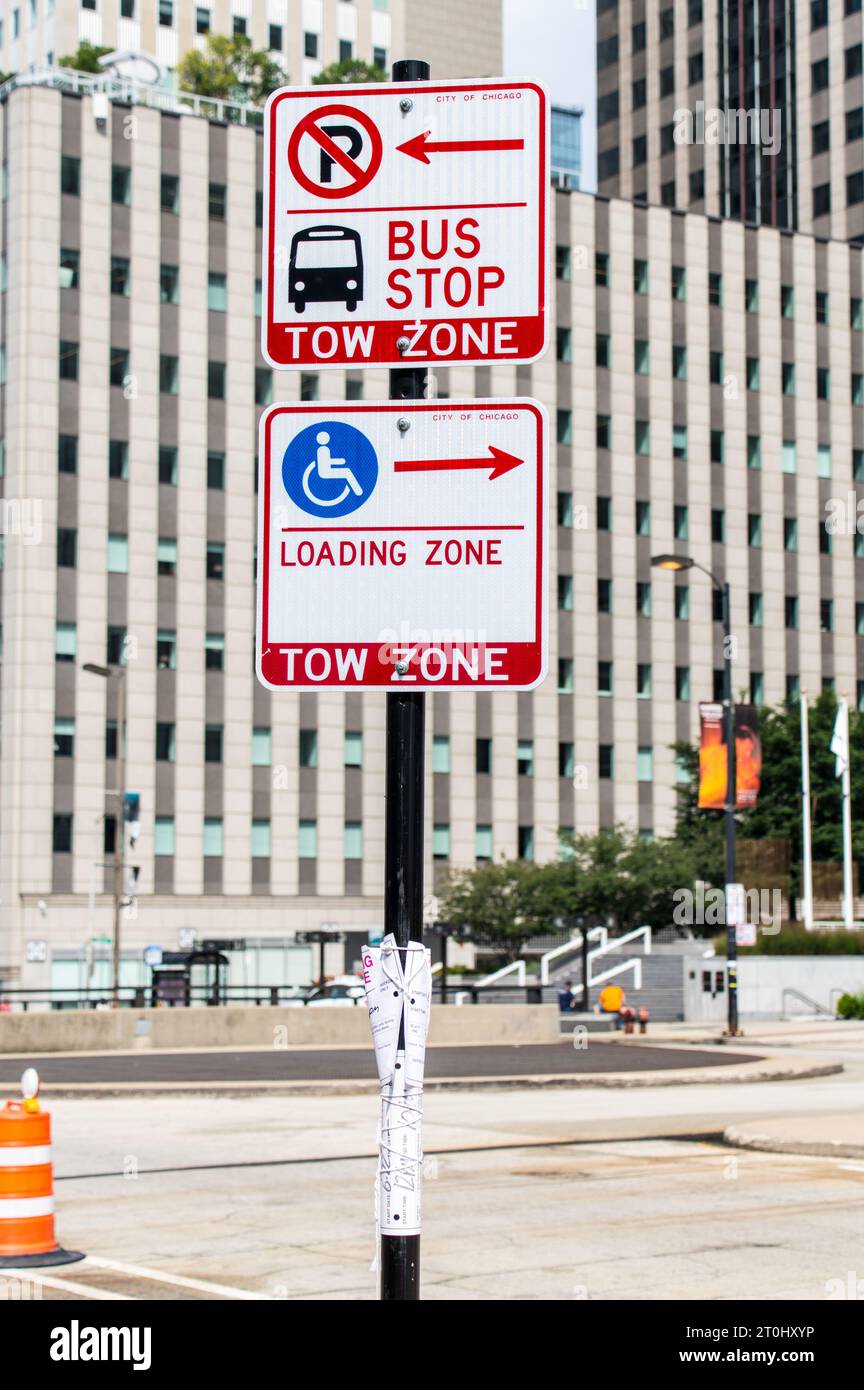 Street signs in Chicago, Illinois, USA Stock Photo - Alamy