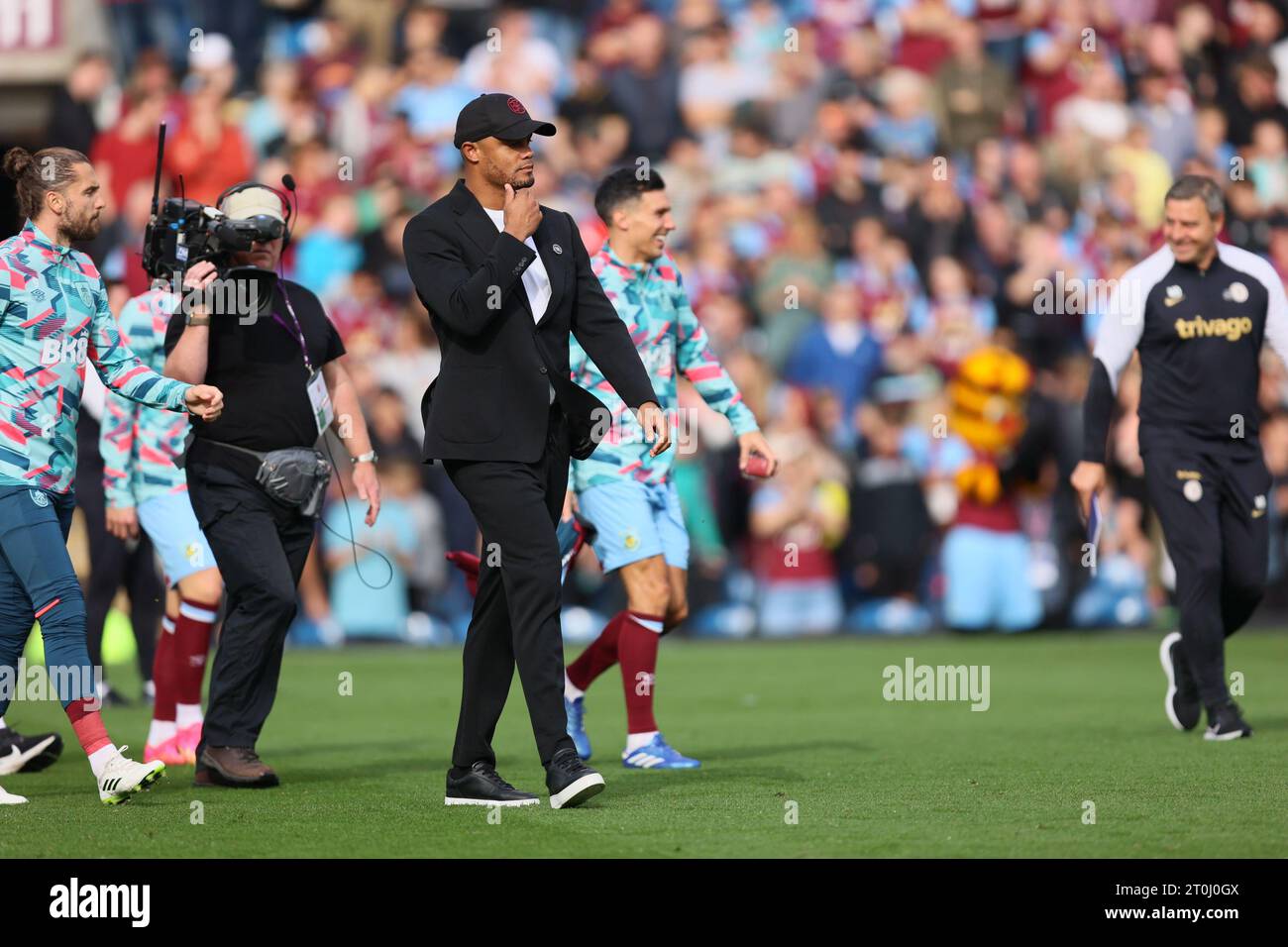 Vincent Kompany, Burnley manager, walks onto the pitch before the ...