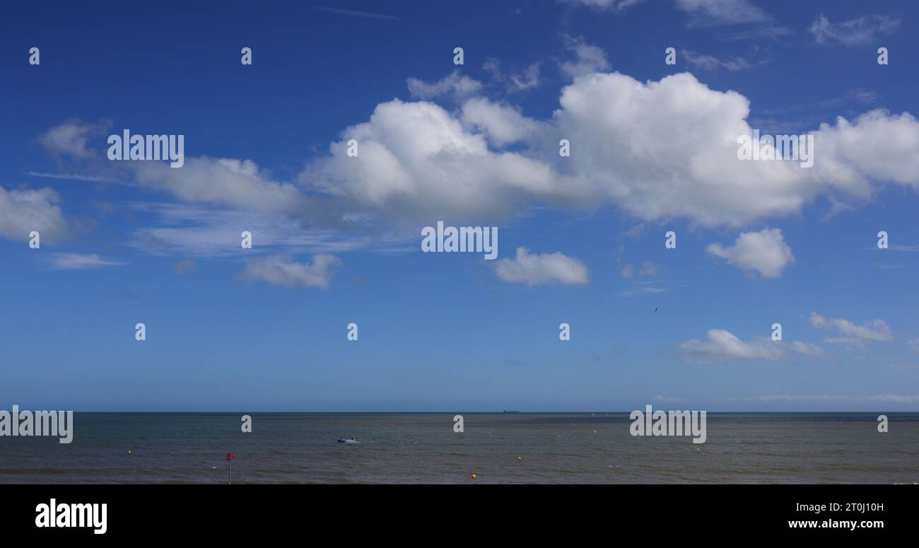 The jet stream over england hi-res stock photography and images - Alamy