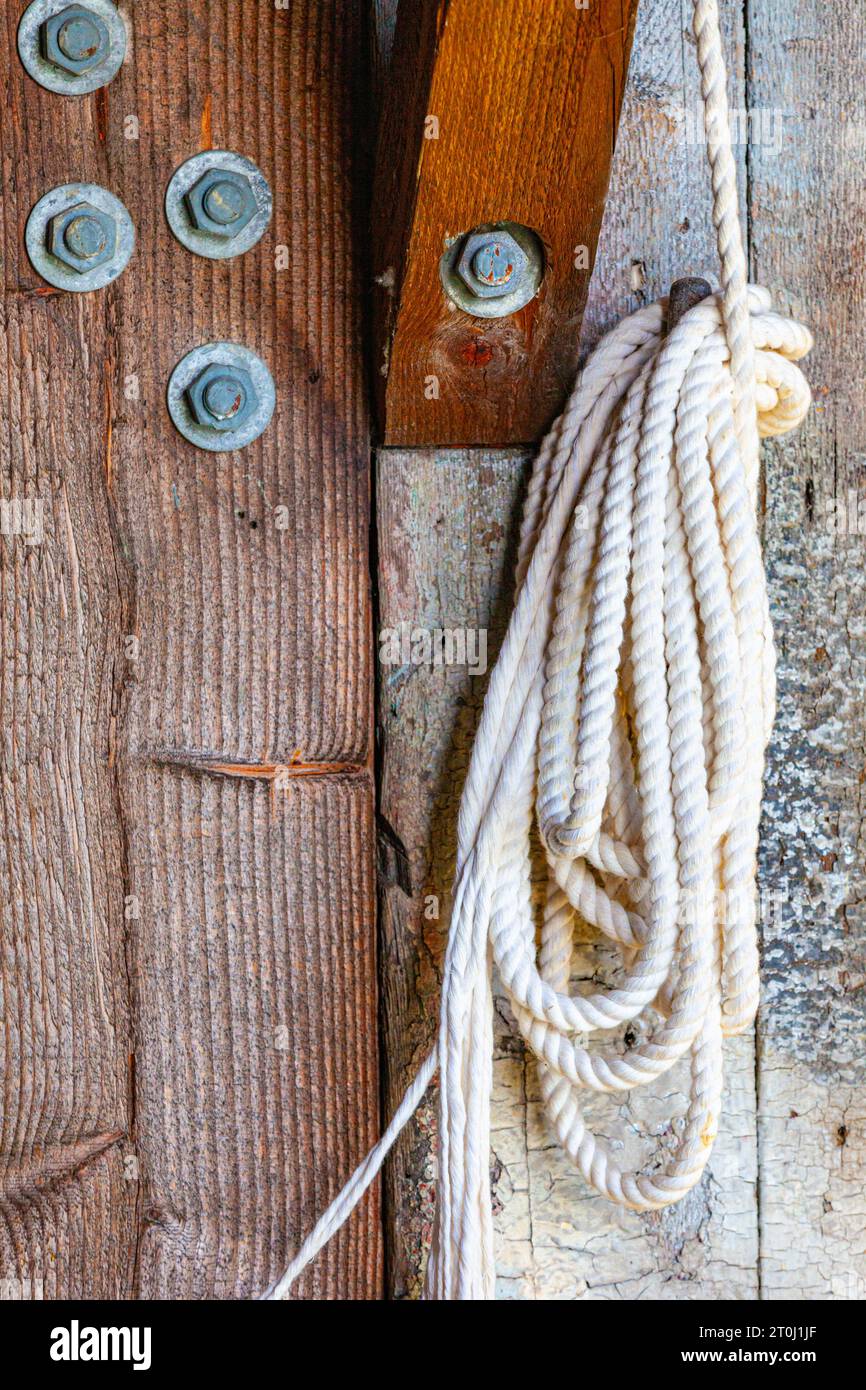 Twisted beam hi-res stock photography and images - Alamy