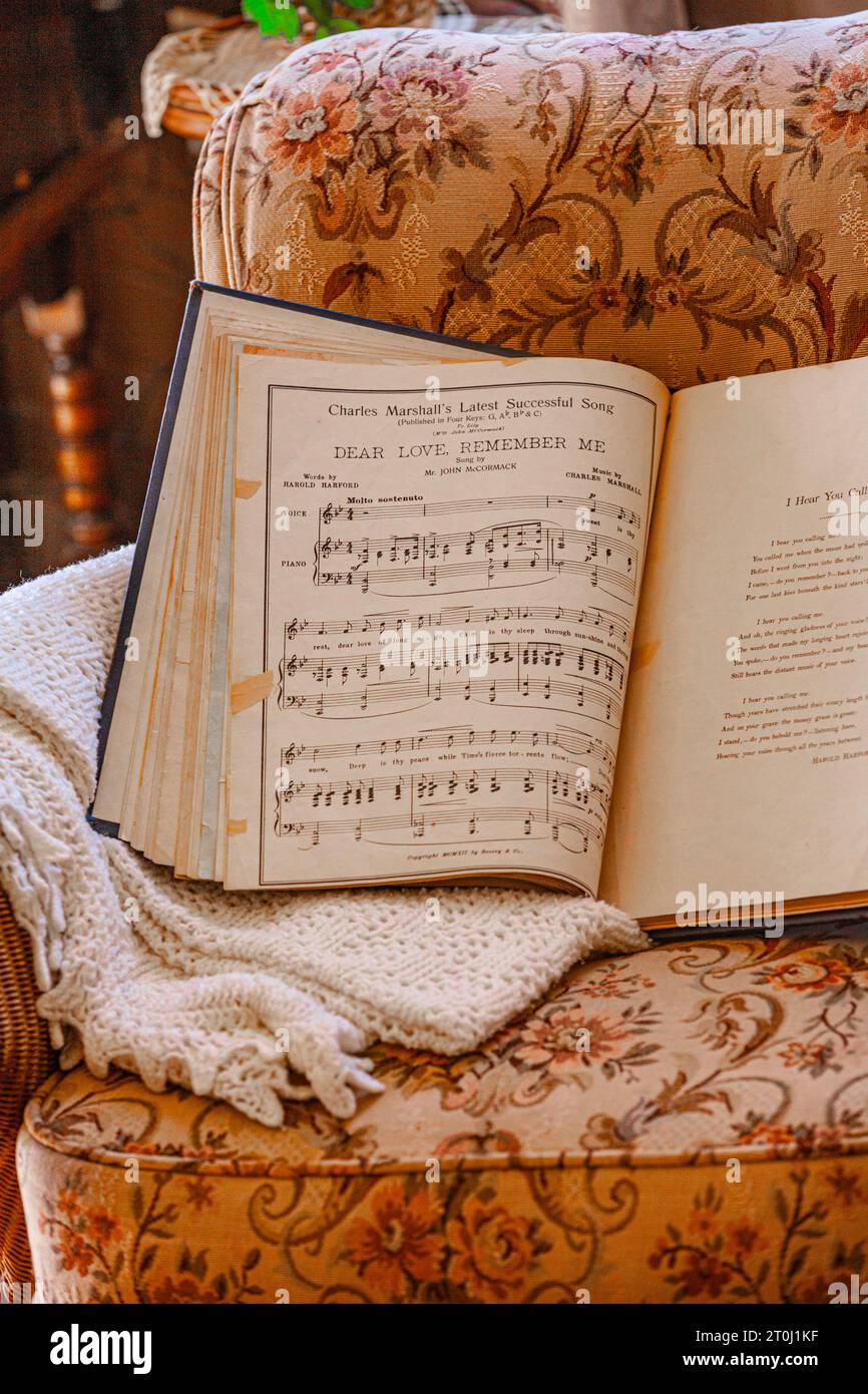 Song book hi-res stock photography and images - Alamy