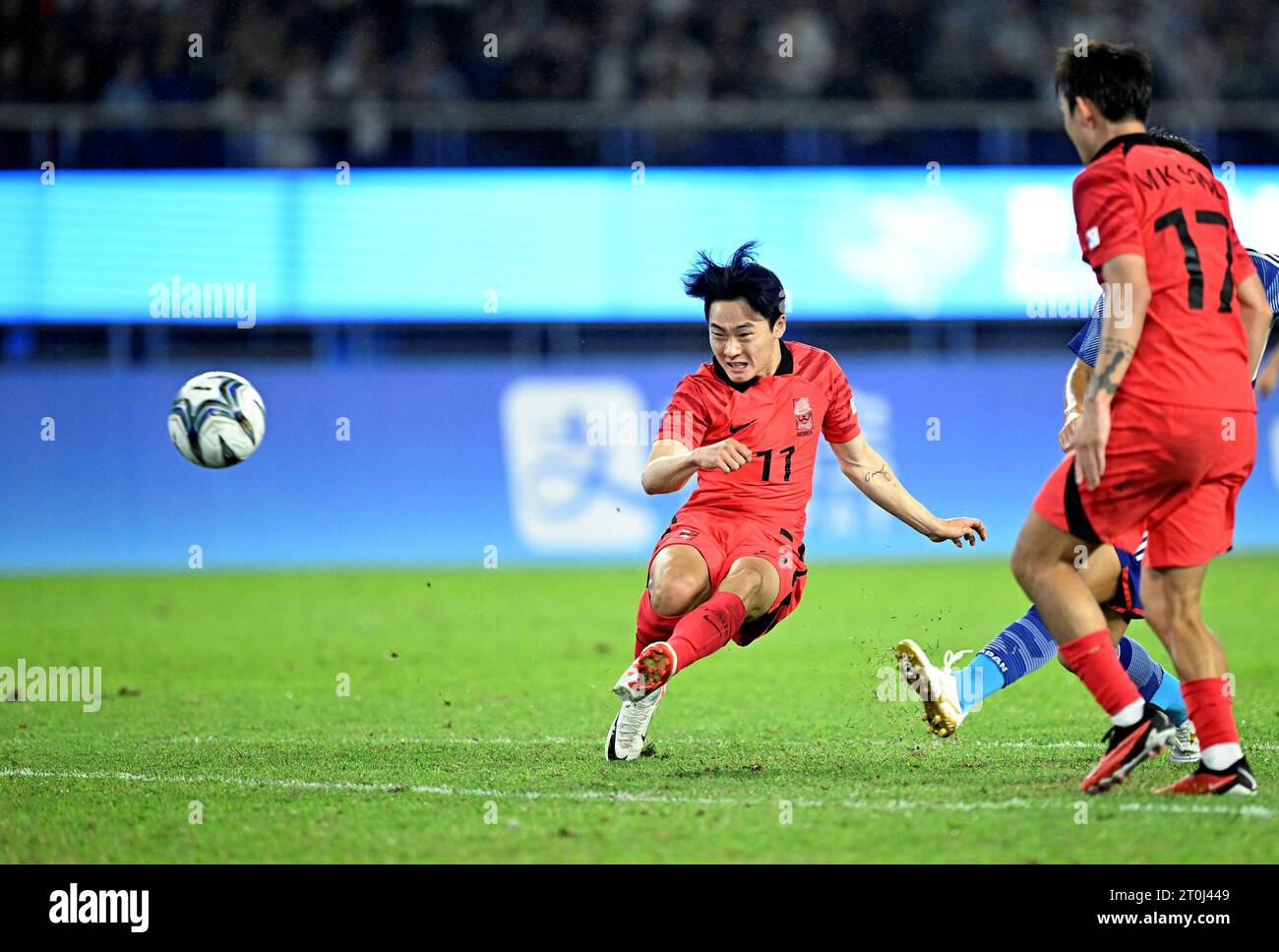 Hangzhou, China's Zhejiang Province. 7th Oct, 2023. Players compete ...