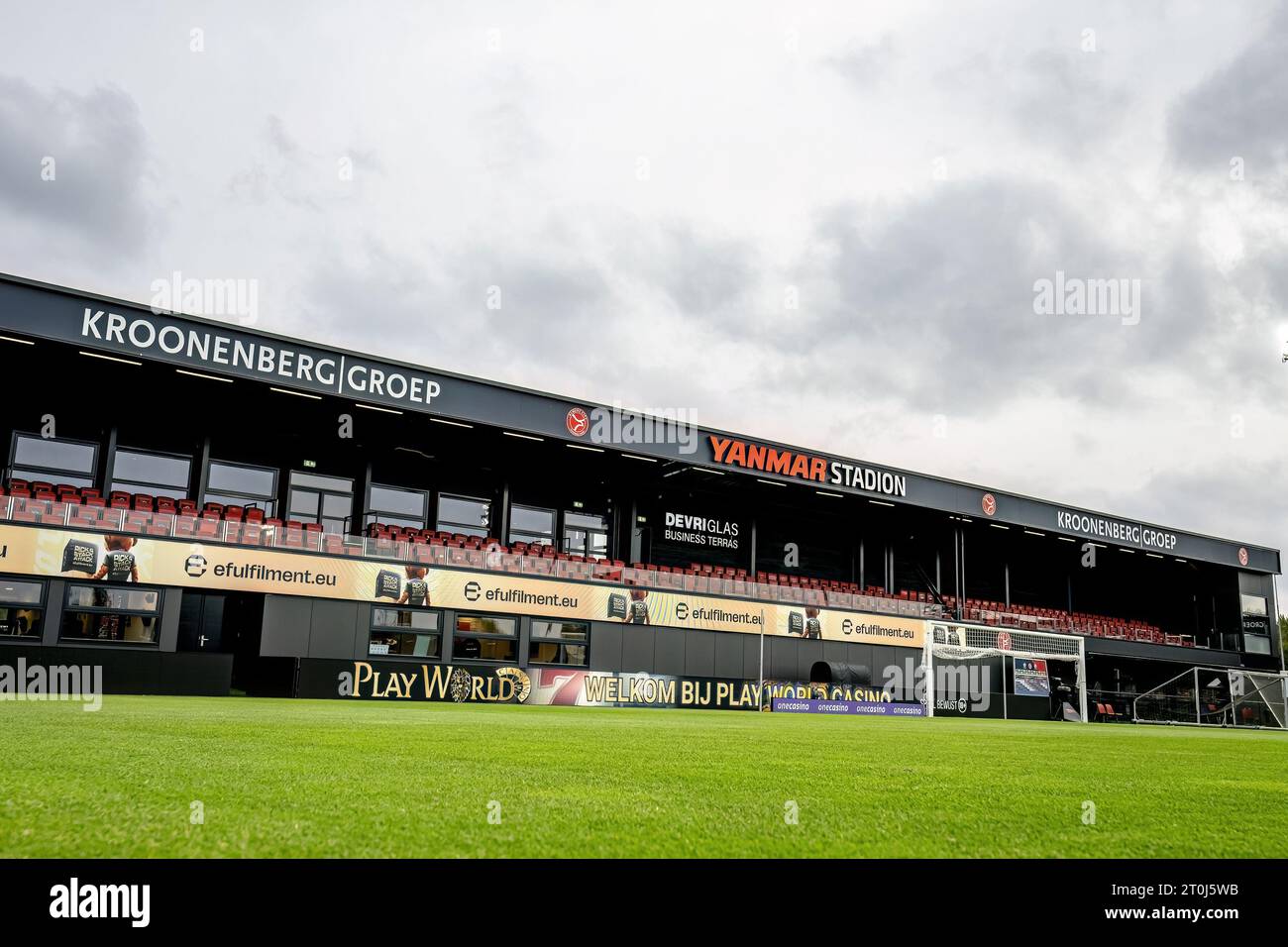 ALMERE, Netherlands. 07th Oct, 2023. Yanmar Stadium, Dutch eredivisie ...