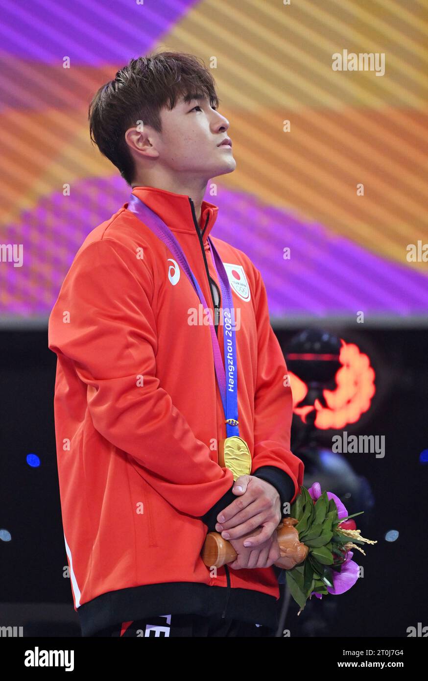 Shigeyuki Nakarai of Japan (Shigekix) celebrates during an award ...