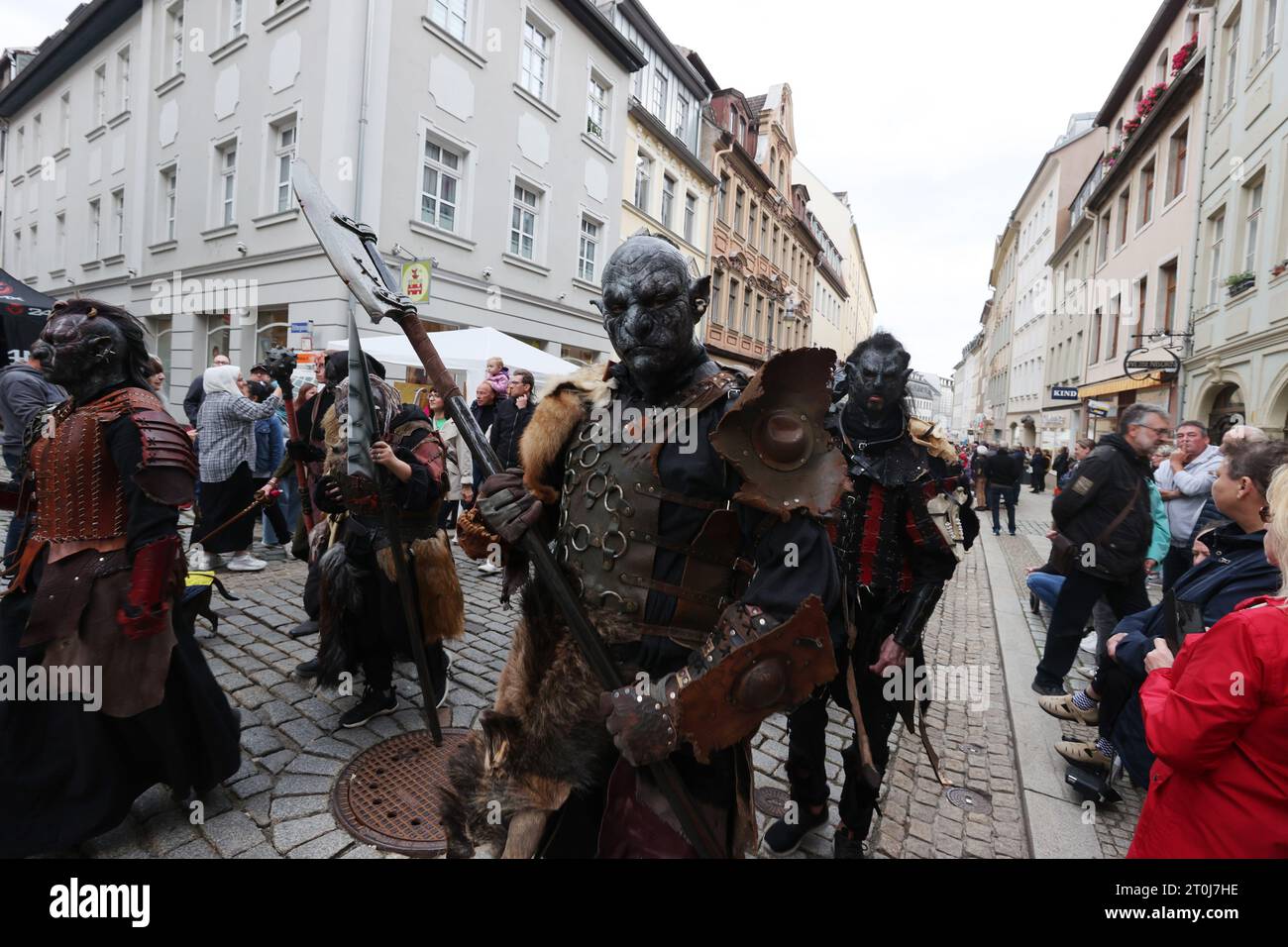 Gera, Germany. 07th Oct, 2023. Participants of the historical parade ...