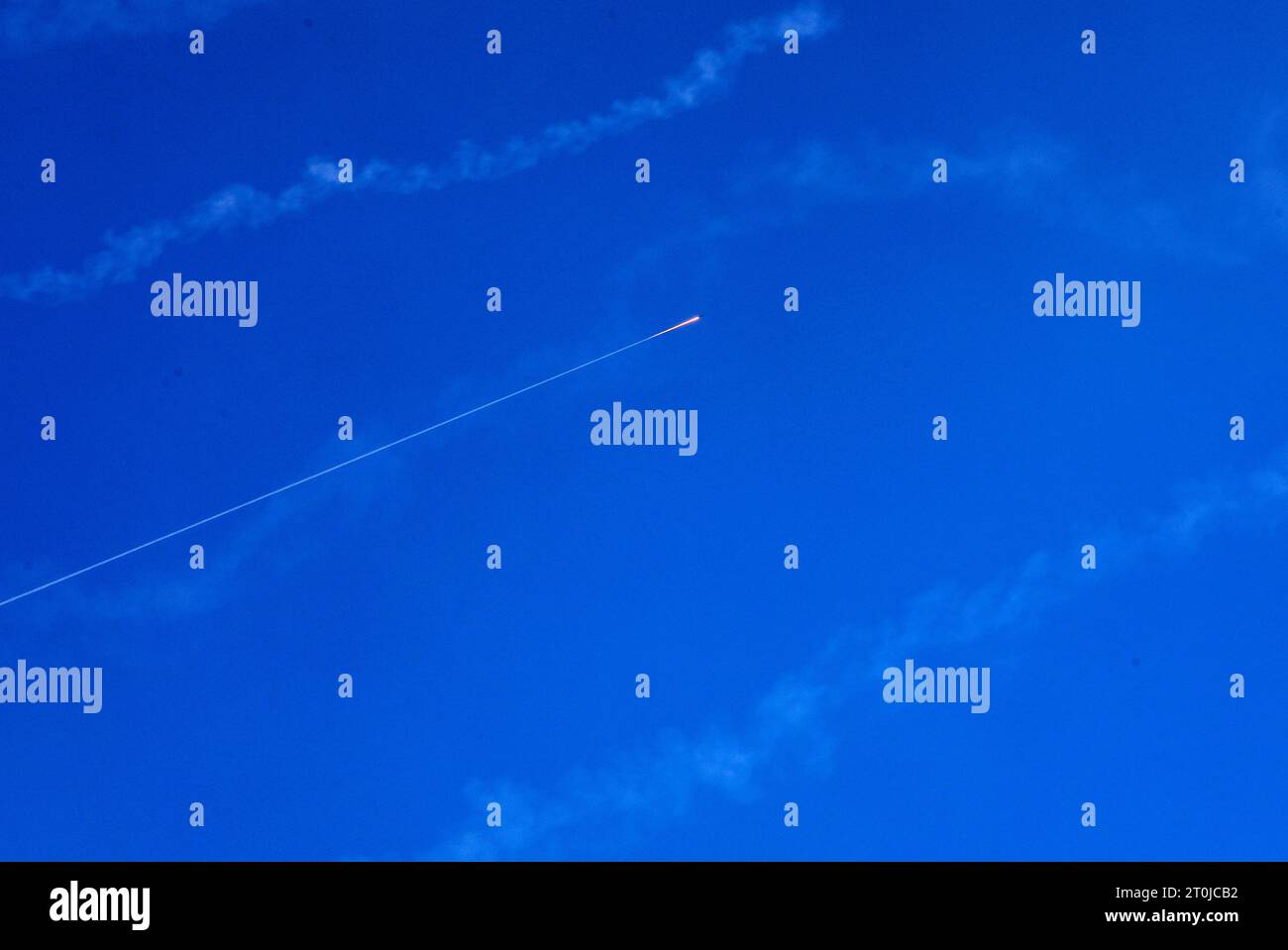 Rafah, Palestinian Territories. 07th Oct, 2023. Hamas fires a large ...