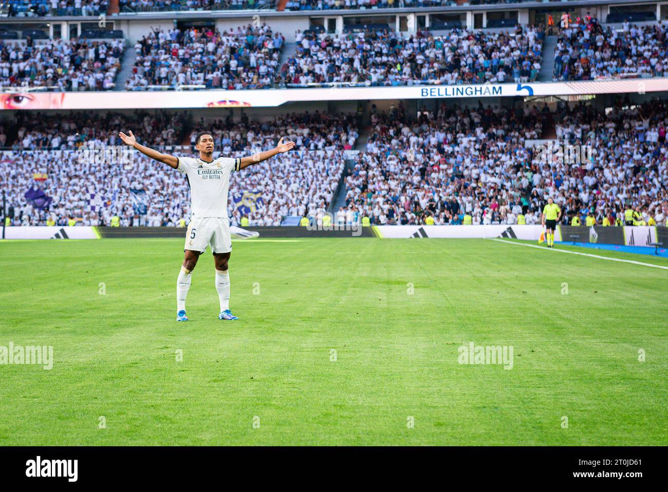 Bellingham real madrid october 07 hi-res stock photography and images ...