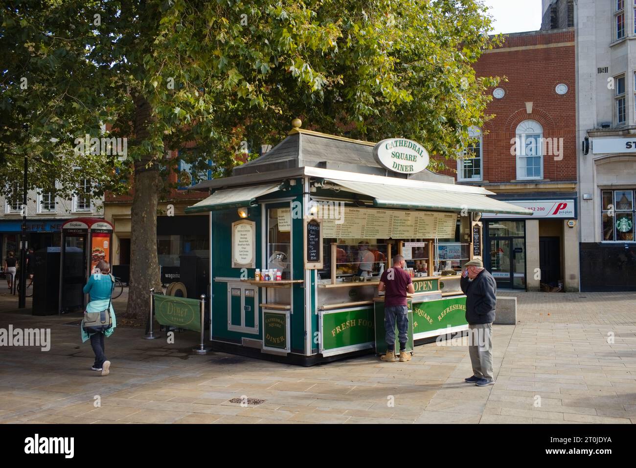 Open pedestrianised city square hi-res stock photography and images - Alamy