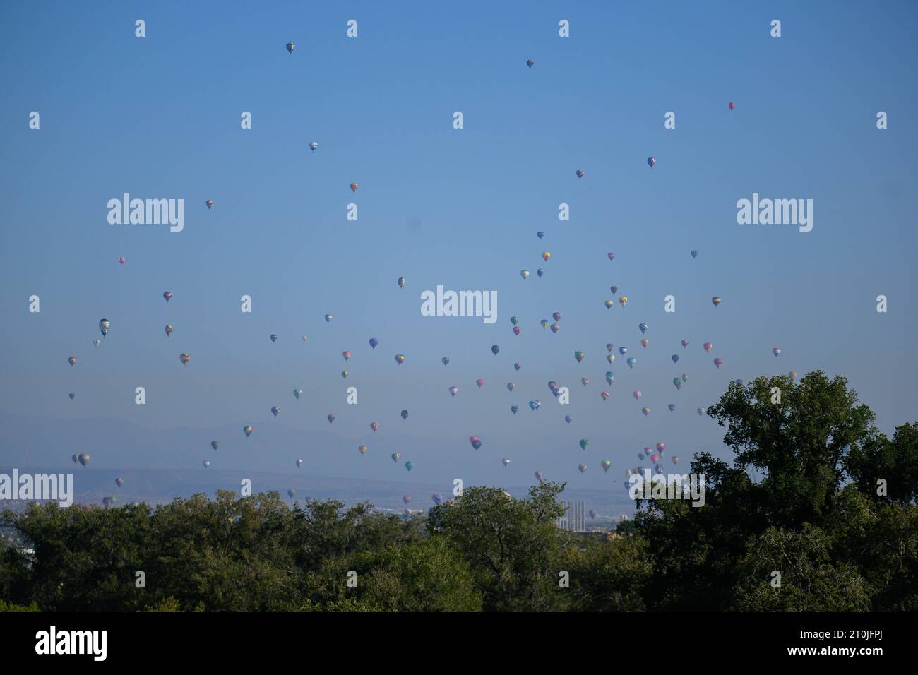 Albuquerque, United States. 07th Oct, 2023. Hot air balloons fly above ...