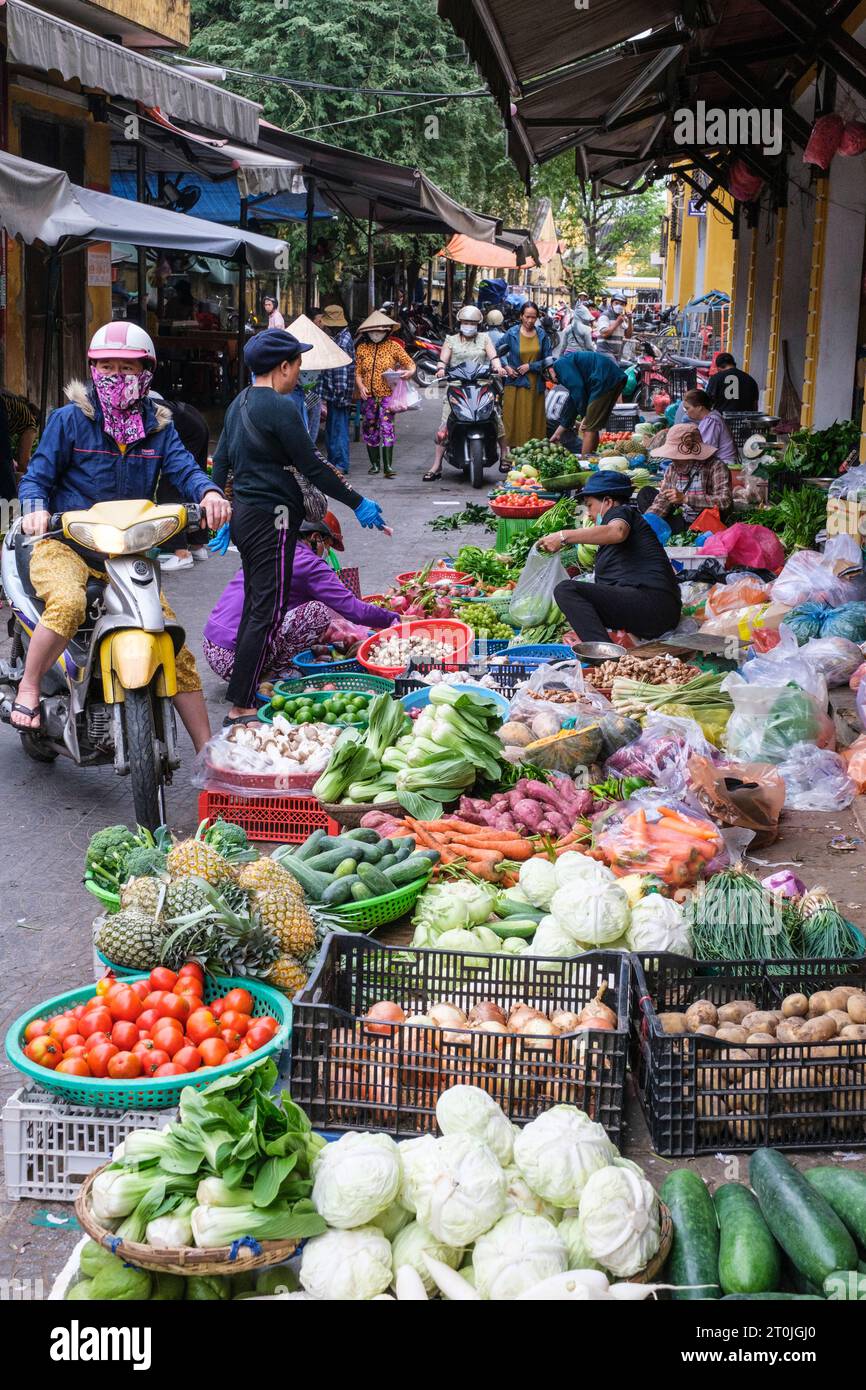 Asian market scene hi-res stock photography and images - Alamy