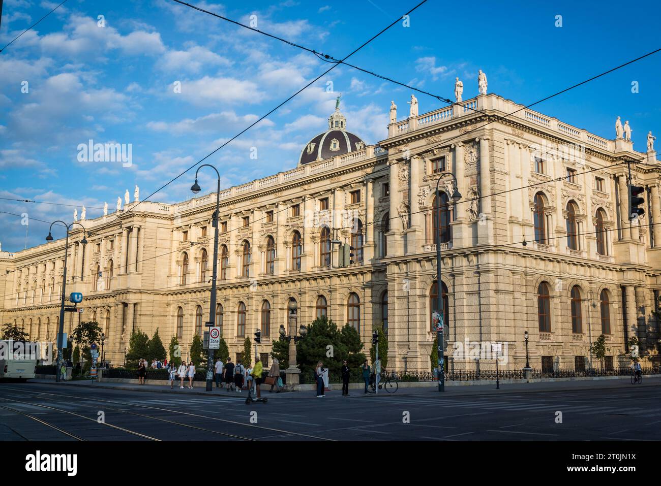 Neoclassic architecture in the Ringstrasse, the Vienna Ring Road circular grand boulevard that ...