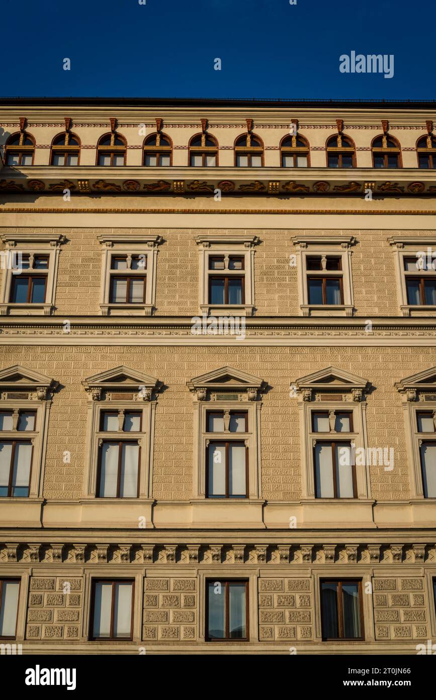 Neoclassic architecture in the Ringstrasse, the Vienna Ring Road ...