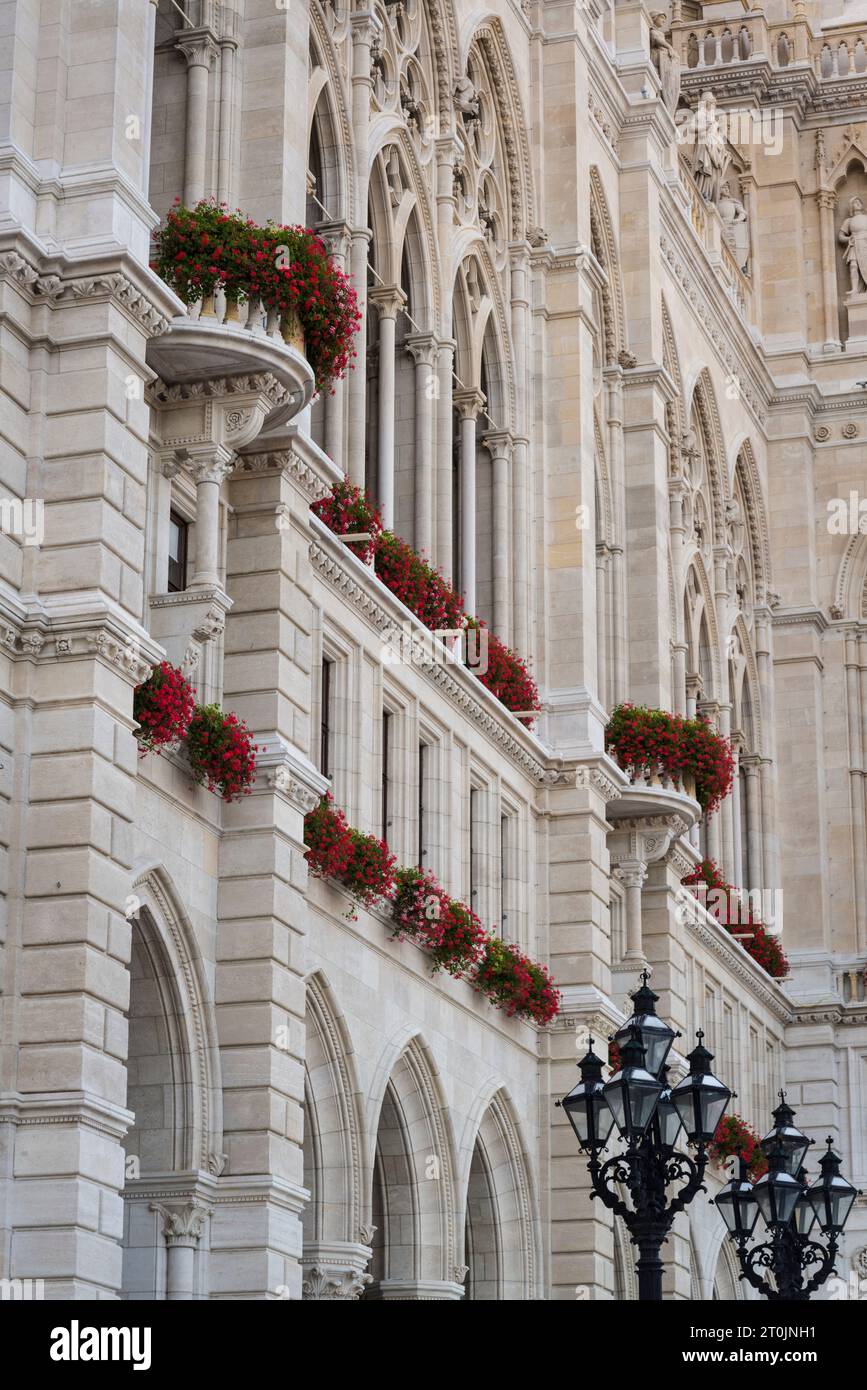 Vienna City Hall at Rathausplatz, Vienna, Austria Stock Photo - Alamy