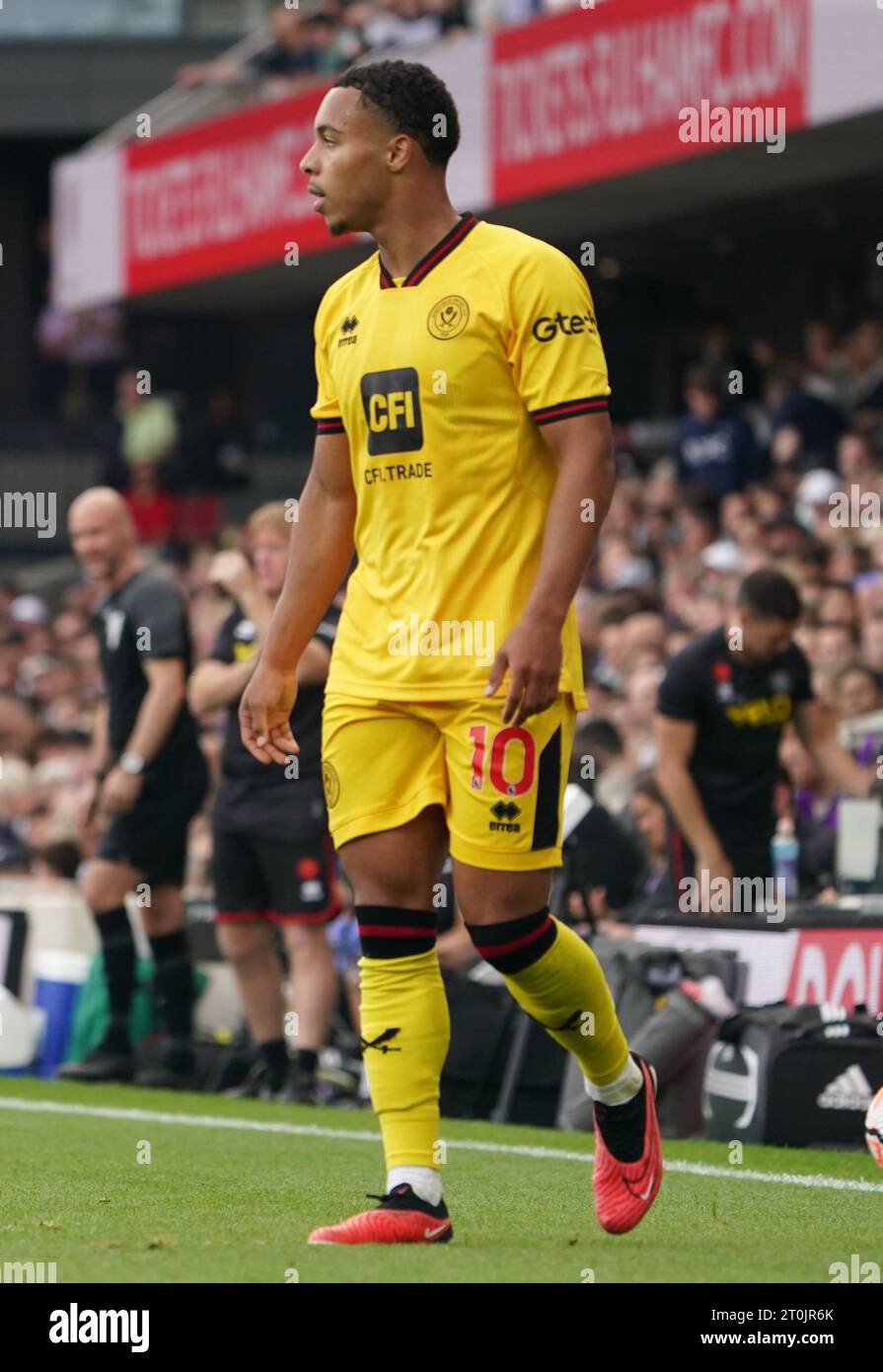 LONDON, ENGLAND - OCTOBER 07: Cameron Archer of Sheffield United during ...