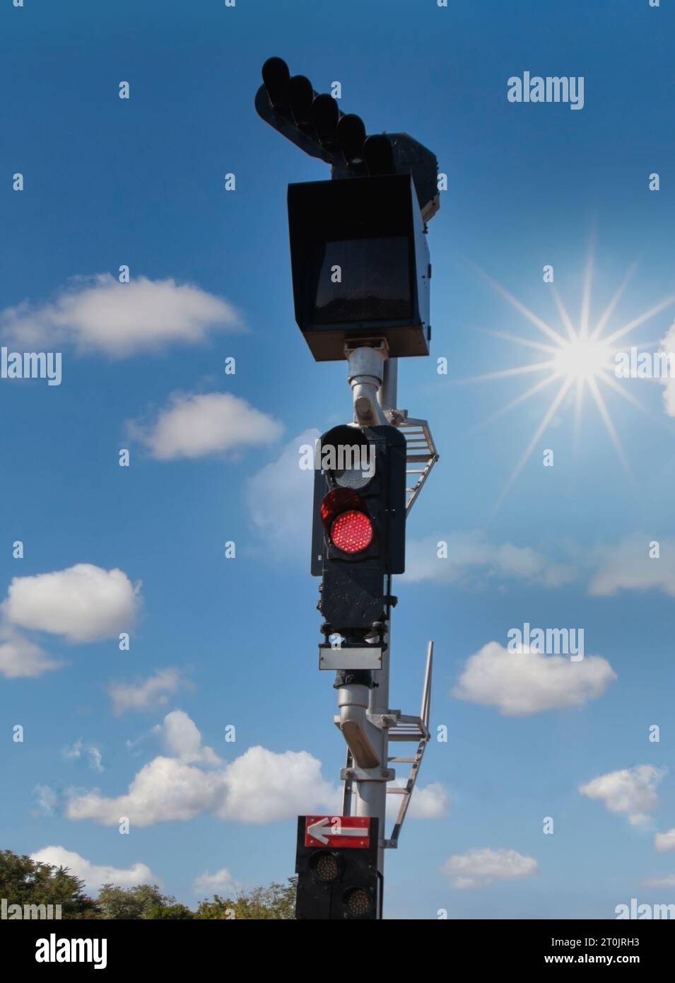 Train stop red signal hi-res stock photography and images - Alamy
