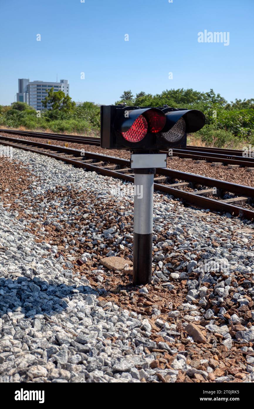 Stop go signal railway hi-res stock photography and images - Alamy