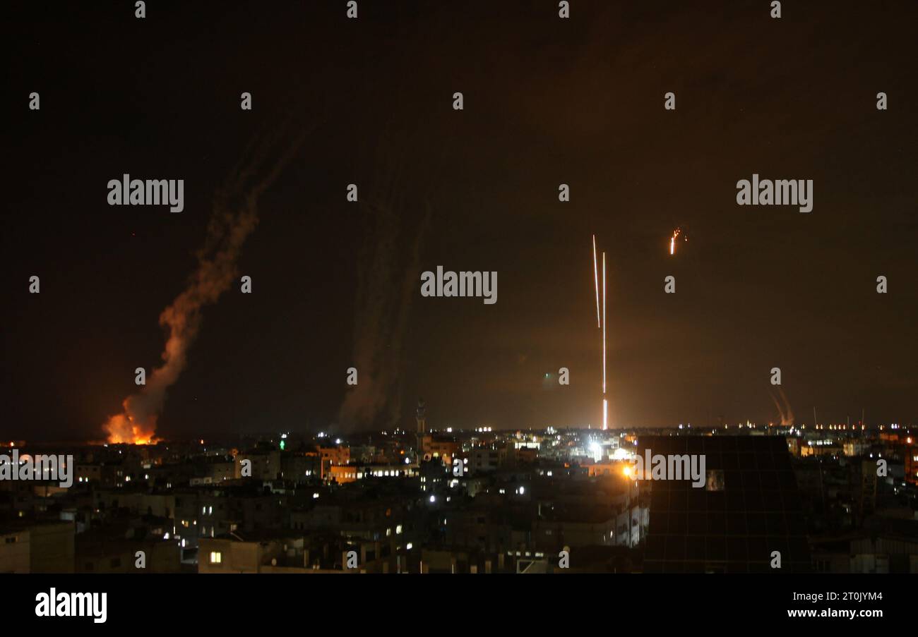 October 07th hi-res stock photography and images - Alamy