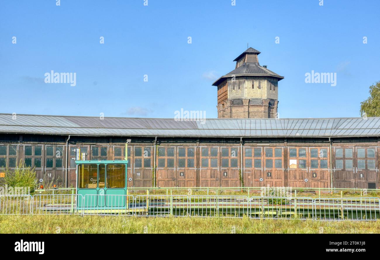 Lokschuppen, Ringlokschuppen, Drehscheibe, Rundschuppen, Ringschuppen ...