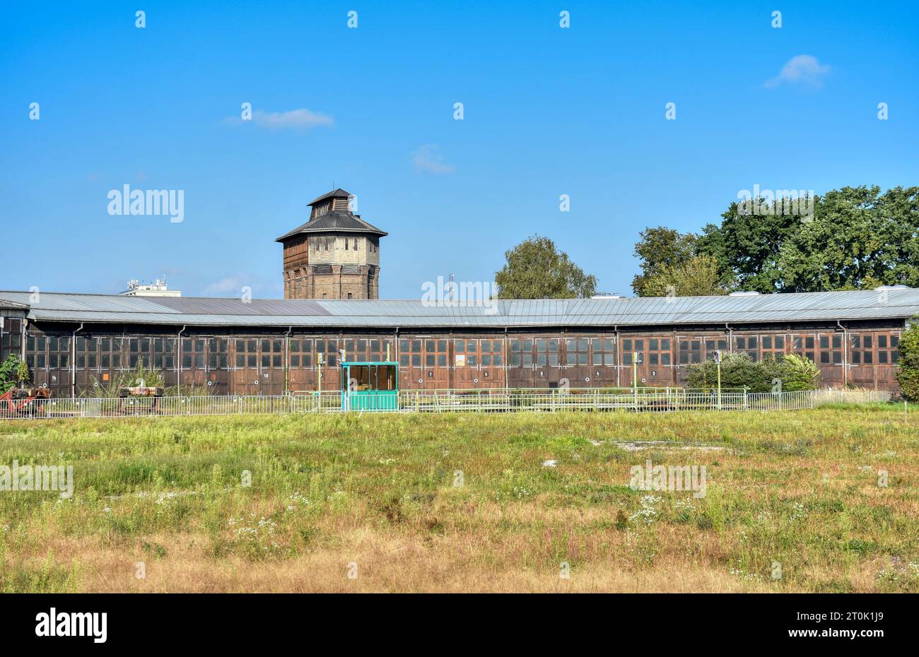 Lokschuppen, Ringlokschuppen, Drehscheibe, Rundschuppen, Ringschuppen ...