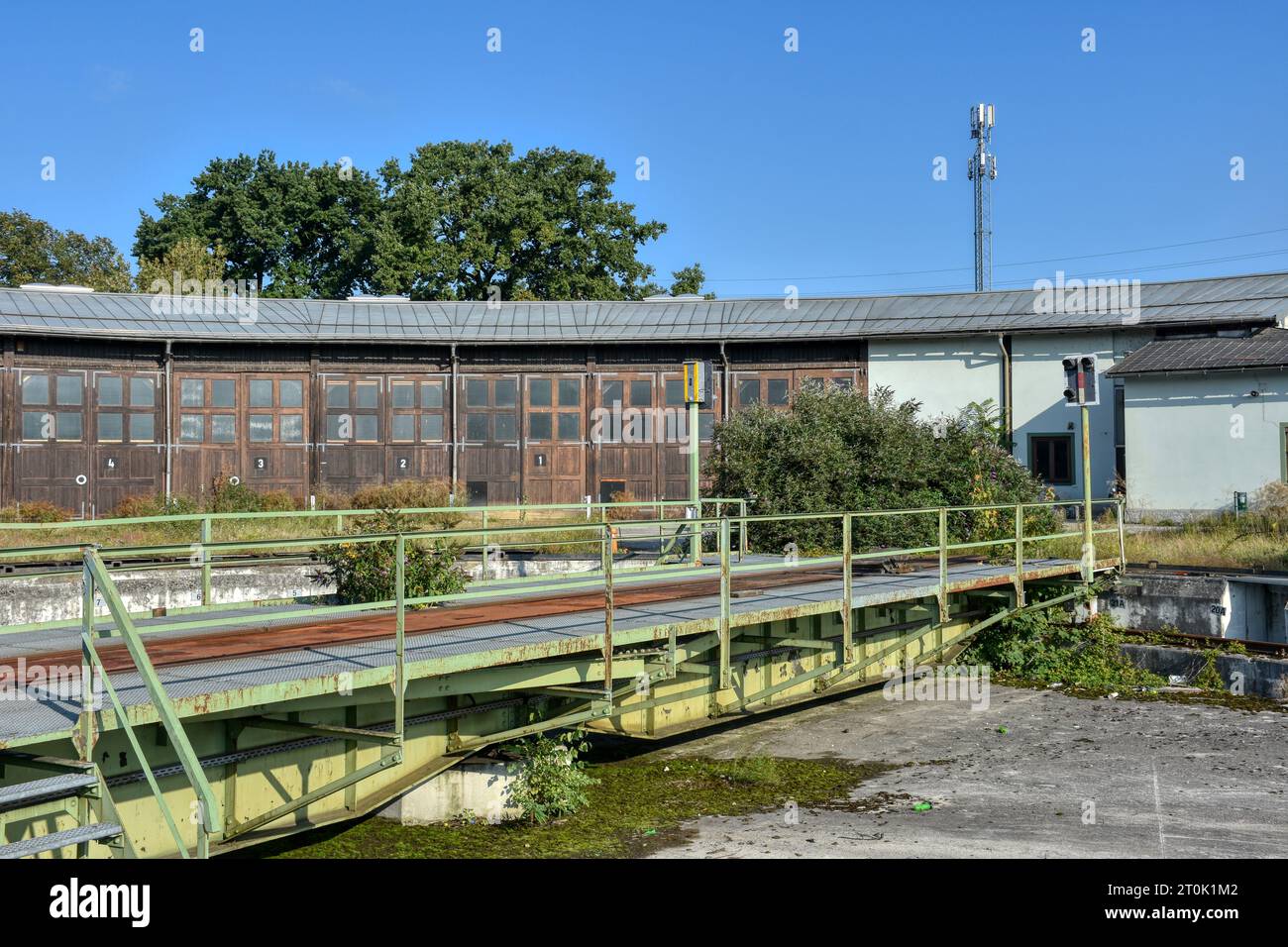 Lokschuppen, Ringlokschuppen, Drehscheibe, Rundschuppen, Ringschuppen ...