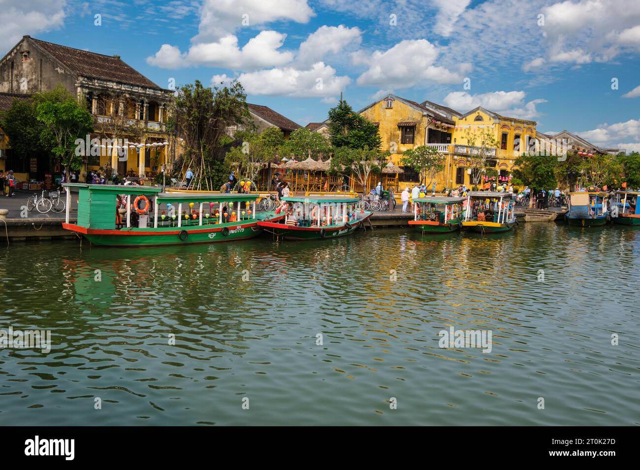 Asian river boats hi-res stock photography and images - Alamy