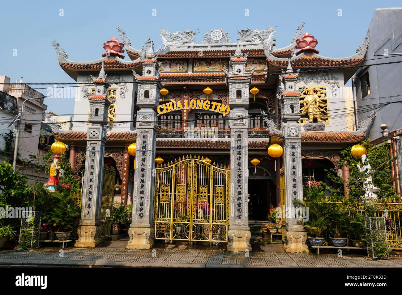 Long vietnam hi-res stock photography and images - Alamy
