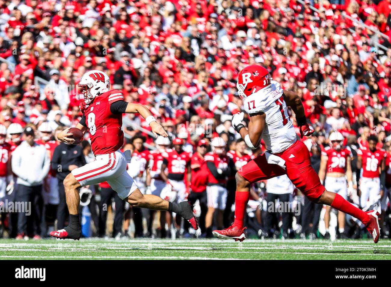 MADISON, WI - OCTOBER 07: Wisconsin quarterback Tanner Mordecai (8 ...