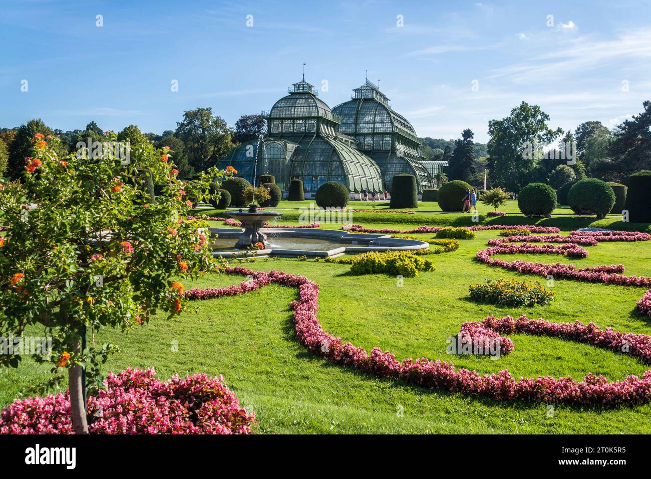 Schönbrunn Gardens and glasshouse conservatory, 18th-century Baroque ...
