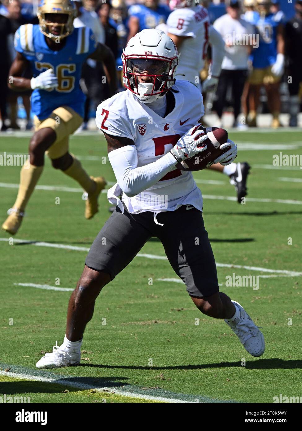 PASADENA, CA - OCTOBER 07: Washington State Cougars wide receiver Kyle ...