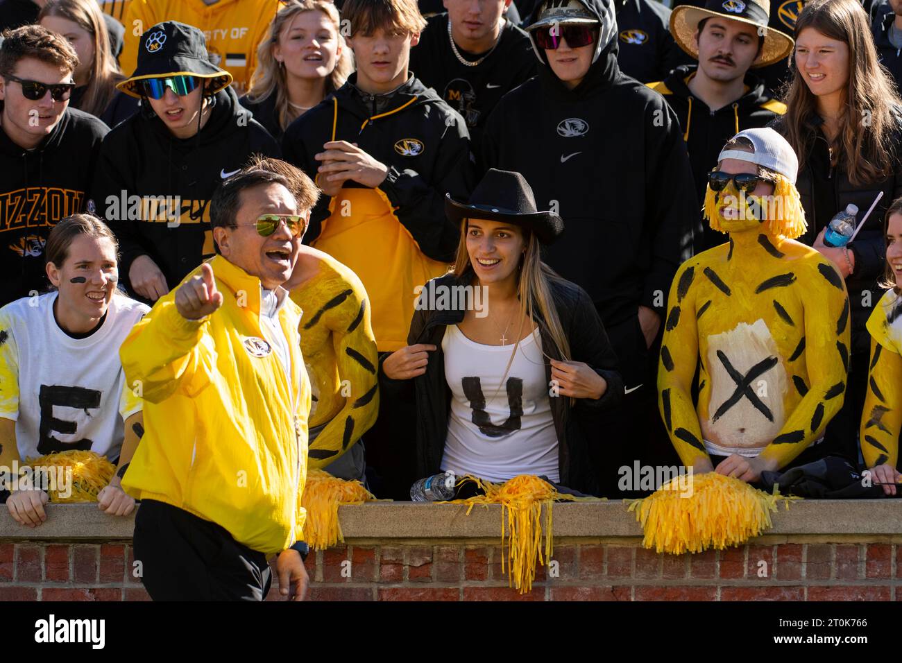 University of Missouri chancellor Mun Choi talks with students before ...
