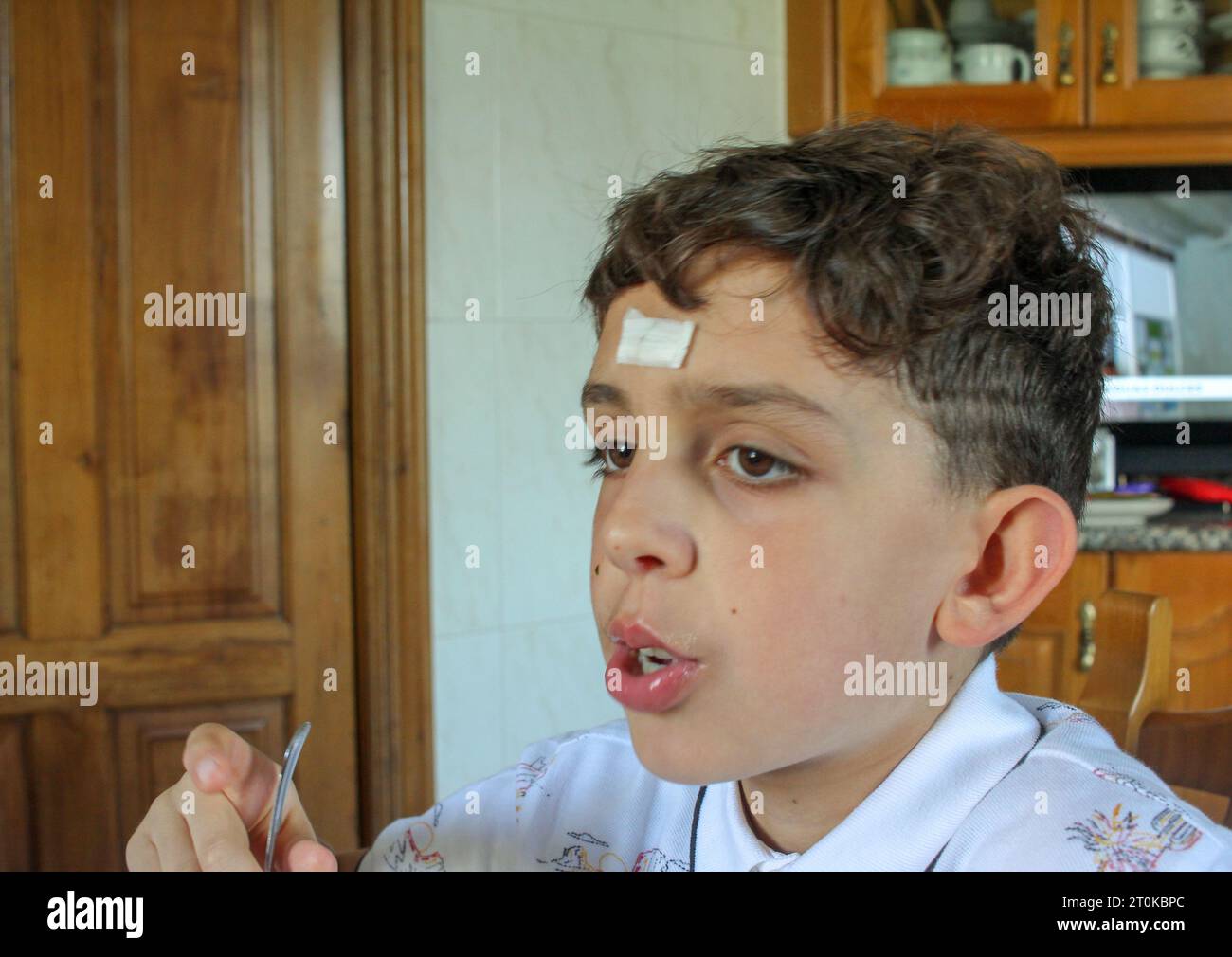 Boy injury face hi-res stock photography and images - Alamy