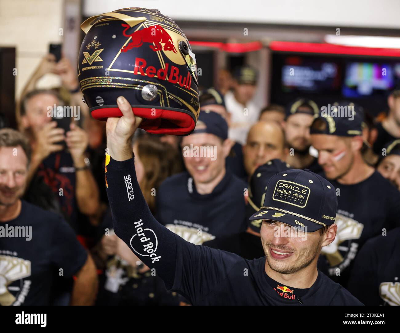 VERSTAPPEN Max (ned), Red Bull Racing RB19, portrait celebrates his 3rd ...