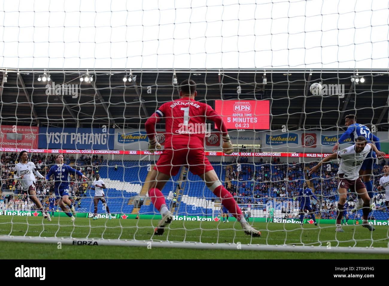 Big screen football city hi-res stock photography and images - Alamy