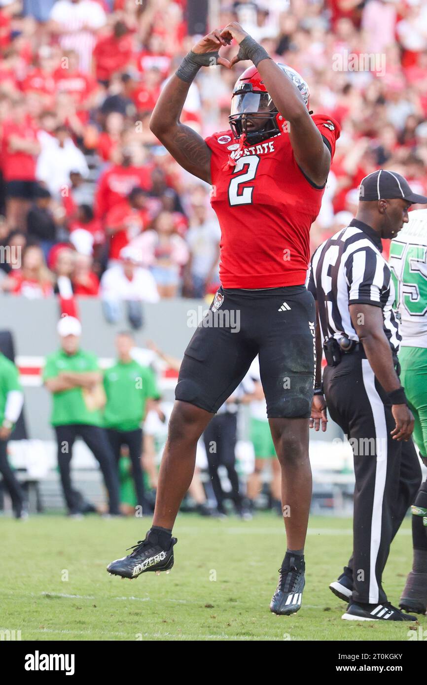 RALEIGH, NC - OCTOBER 07: North Carolina State Wolfpack linebacker ...