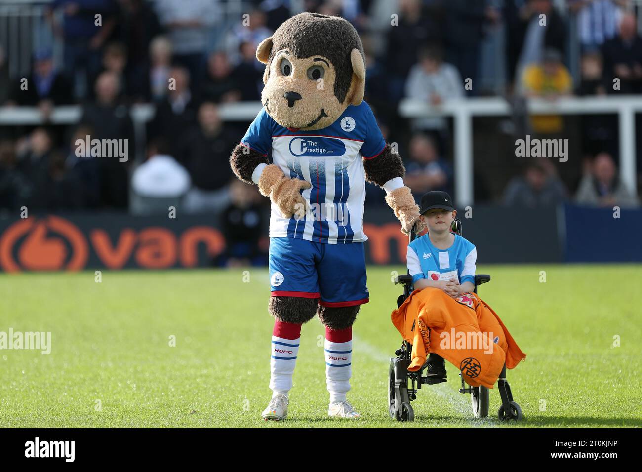 Hartlepool united mascot hi-res stock photography and images - Alamy