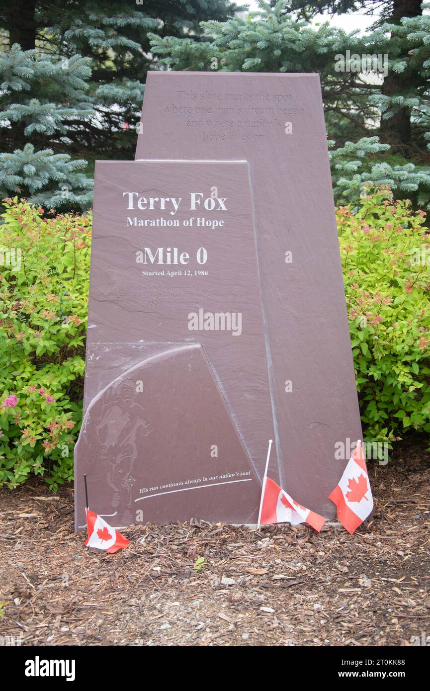 Terry fox monument terry fox hi-res stock photography and images - Alamy