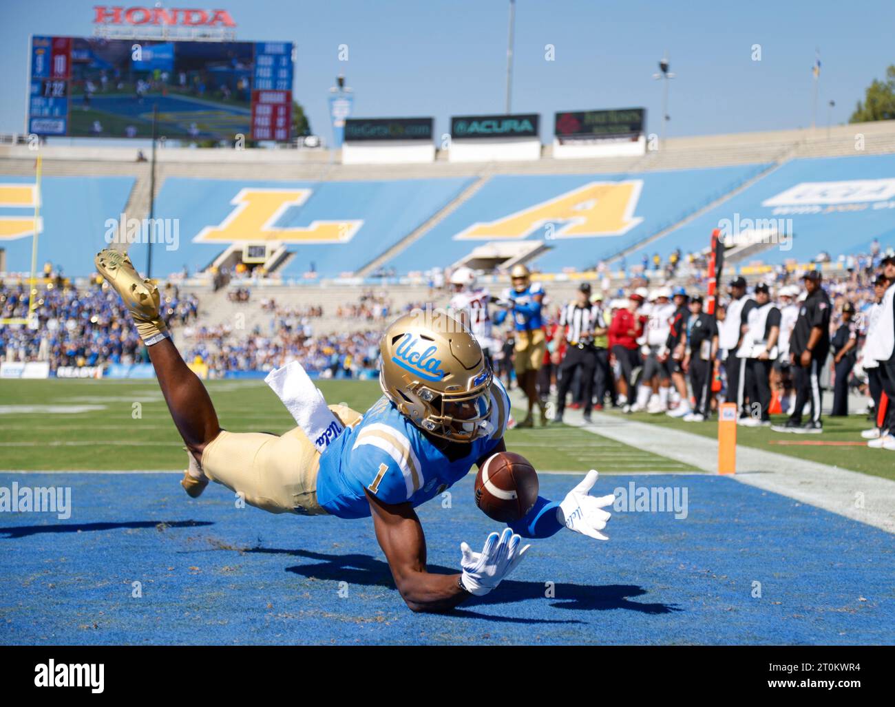 October 07, 2023 UCLA Bruins wide receiver J. Michael Sturdivant (1 ...