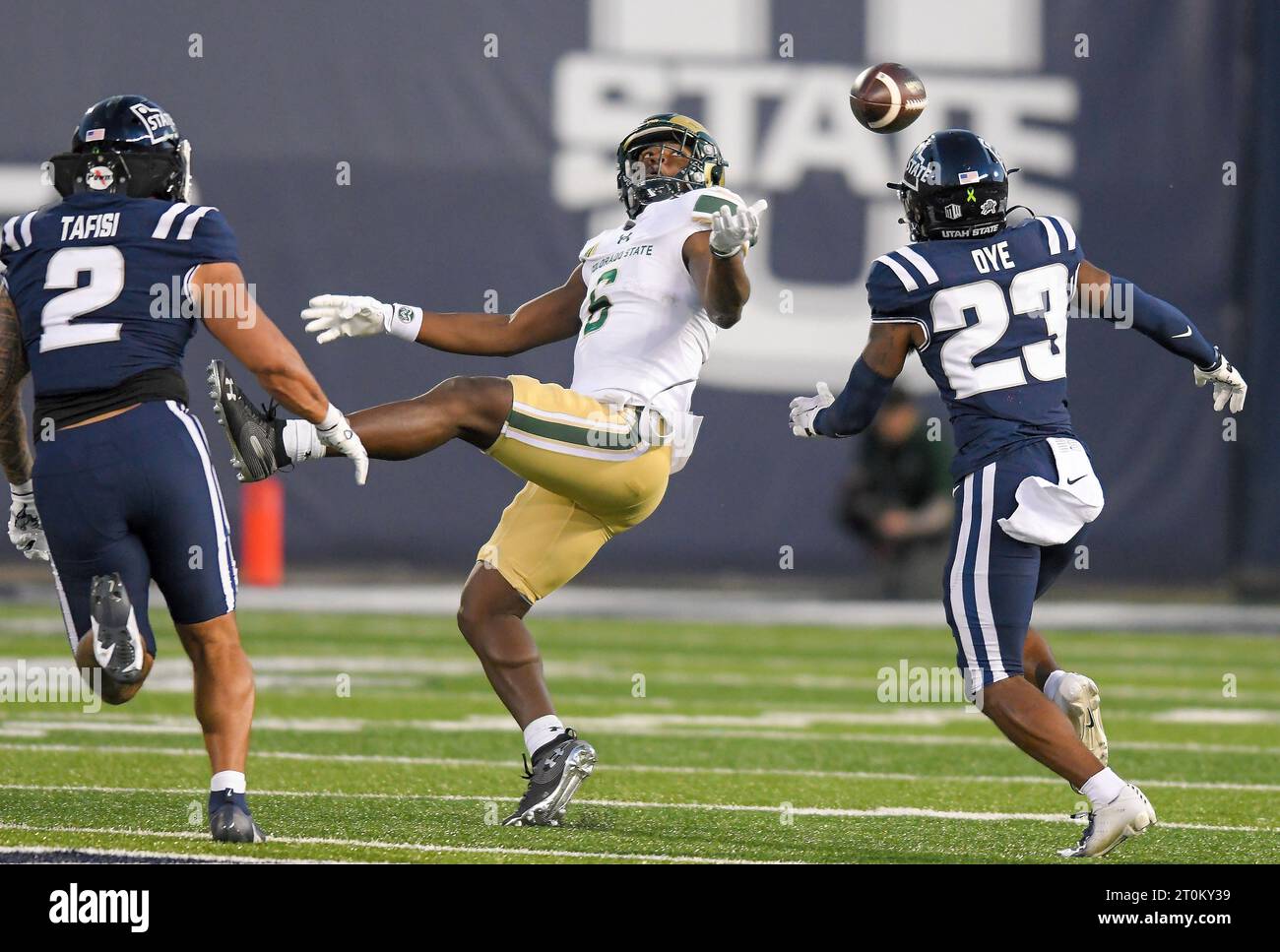 Colorado State wide receiver Dylan Goffney (6) reaches for the ball as ...