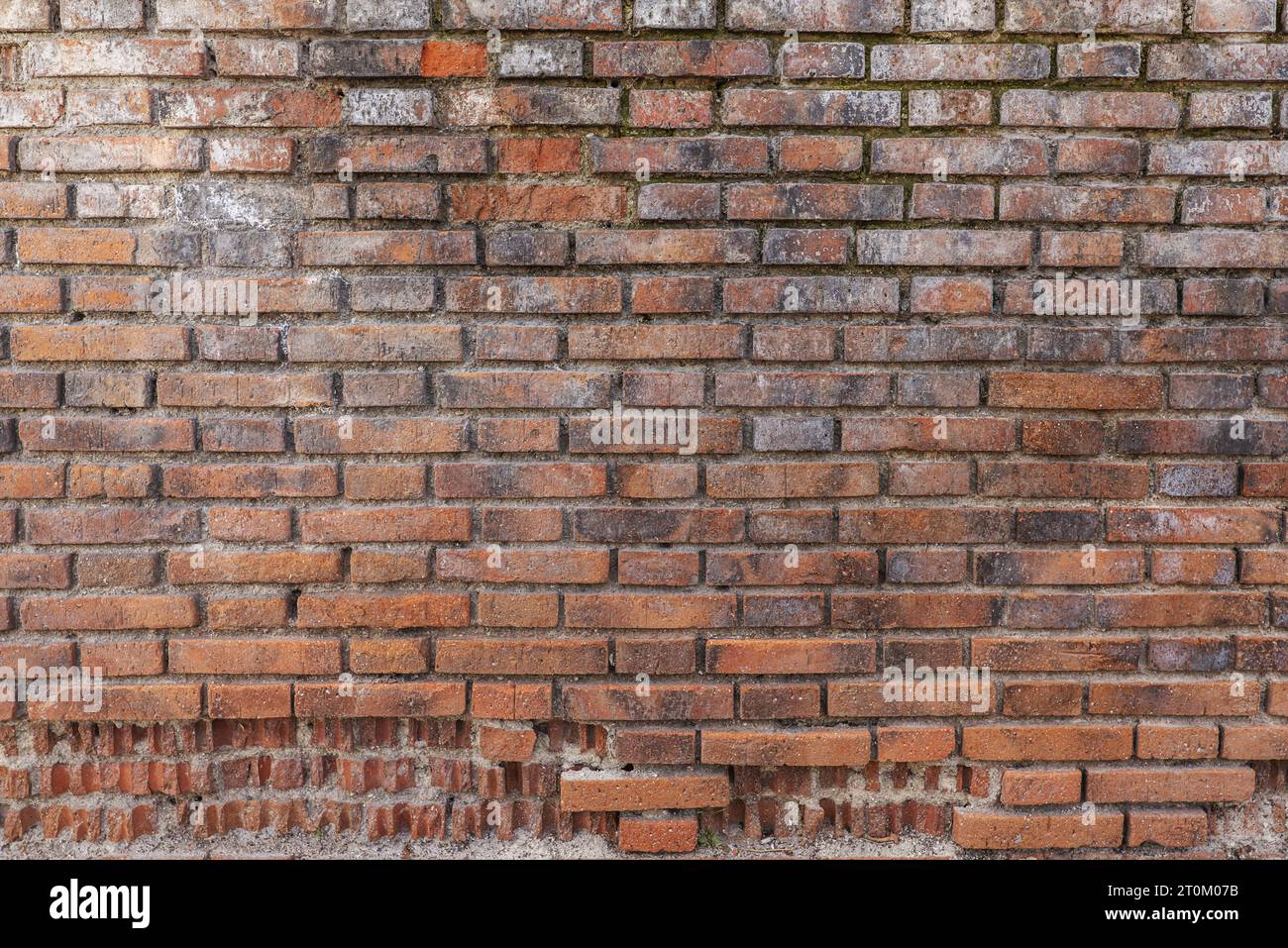 Old deteriorated concrete block hi-res stock photography and images - Alamy
