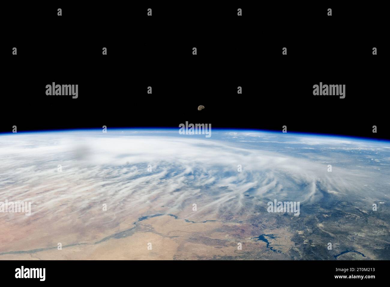 Thermosphere hi-res stock photography and images - Alamy