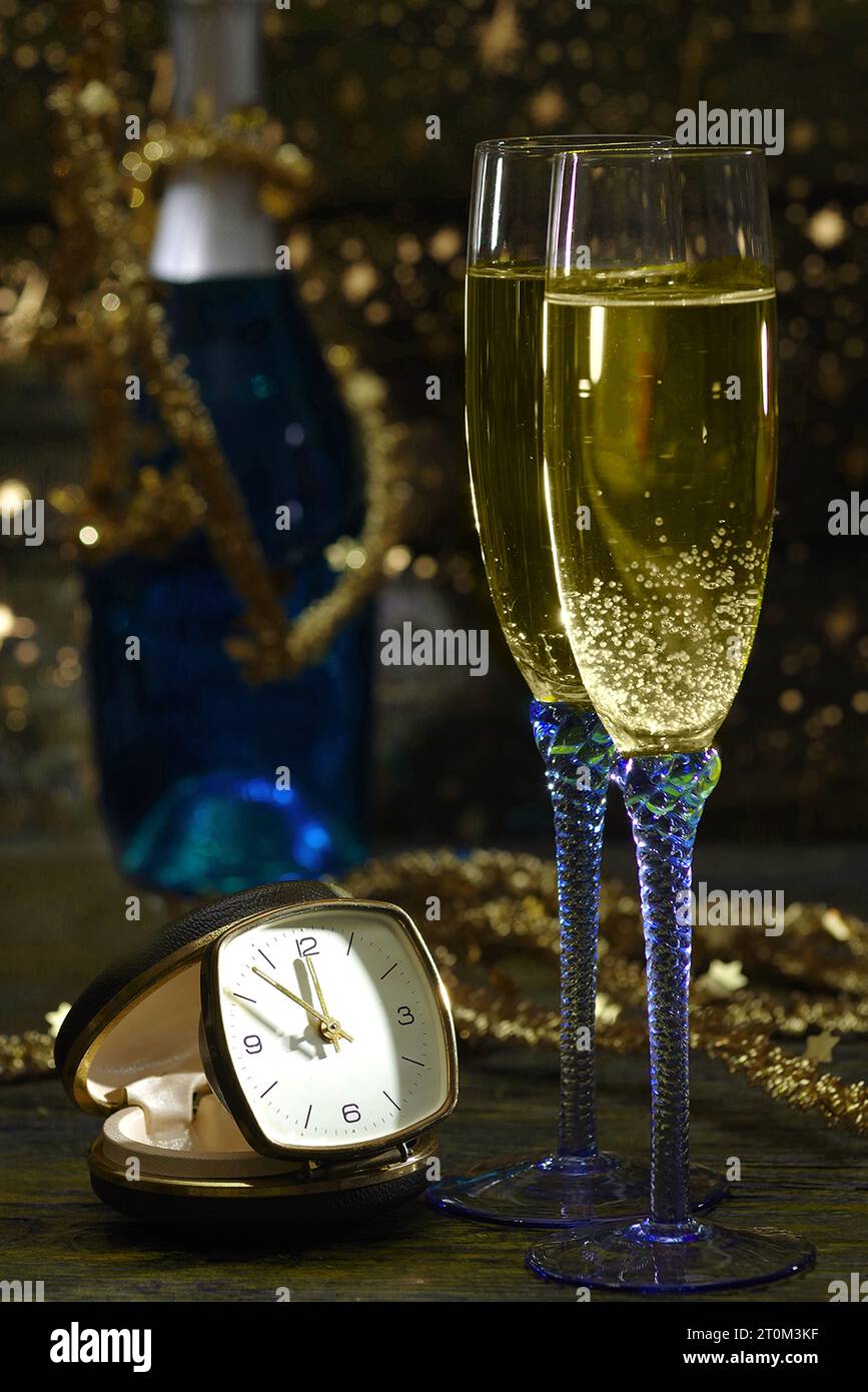 New year clock 2024 hi-res stock photography and images - Alamy