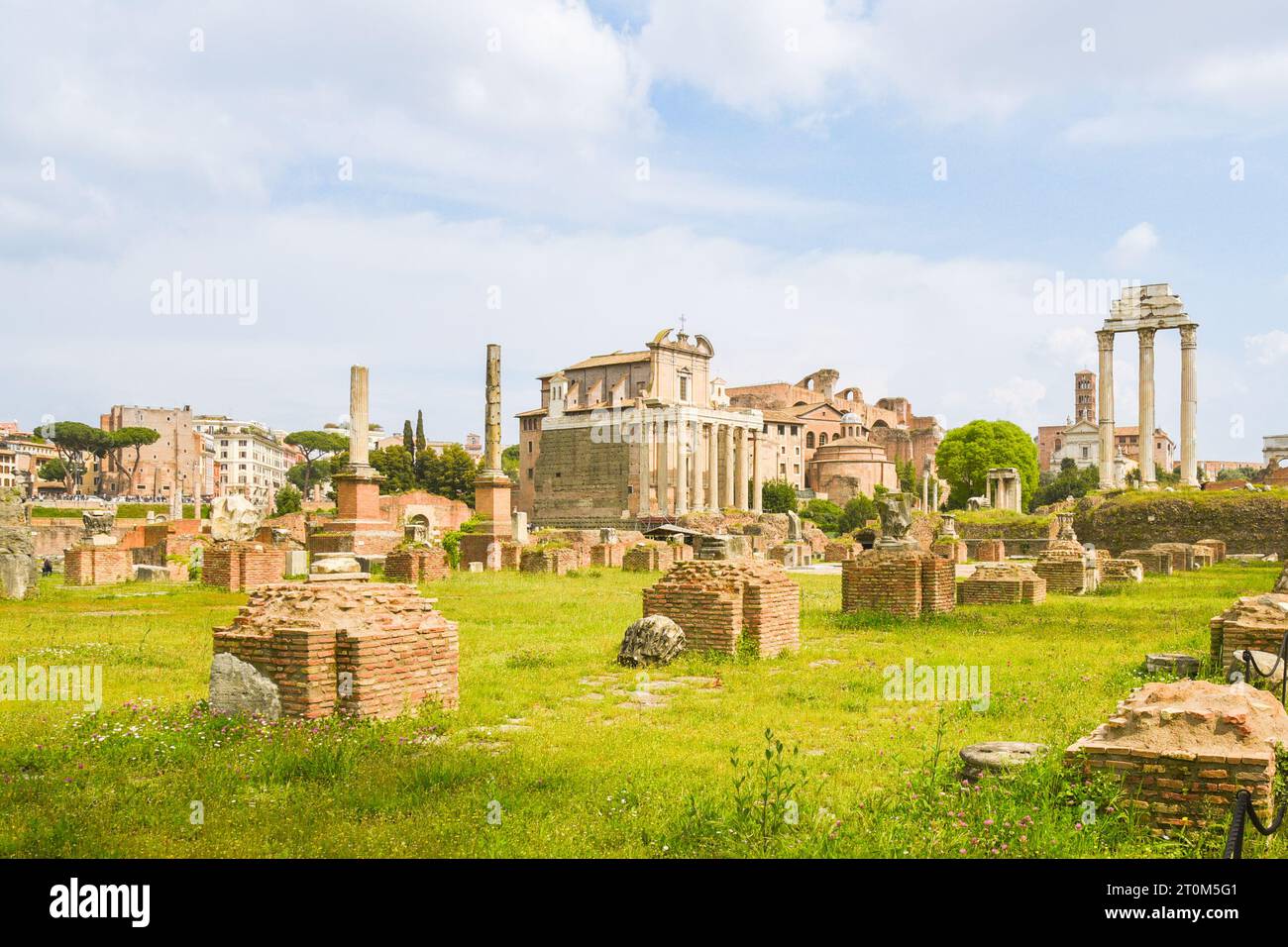 Basilica giulia roma hi-res stock photography and images - Alamy