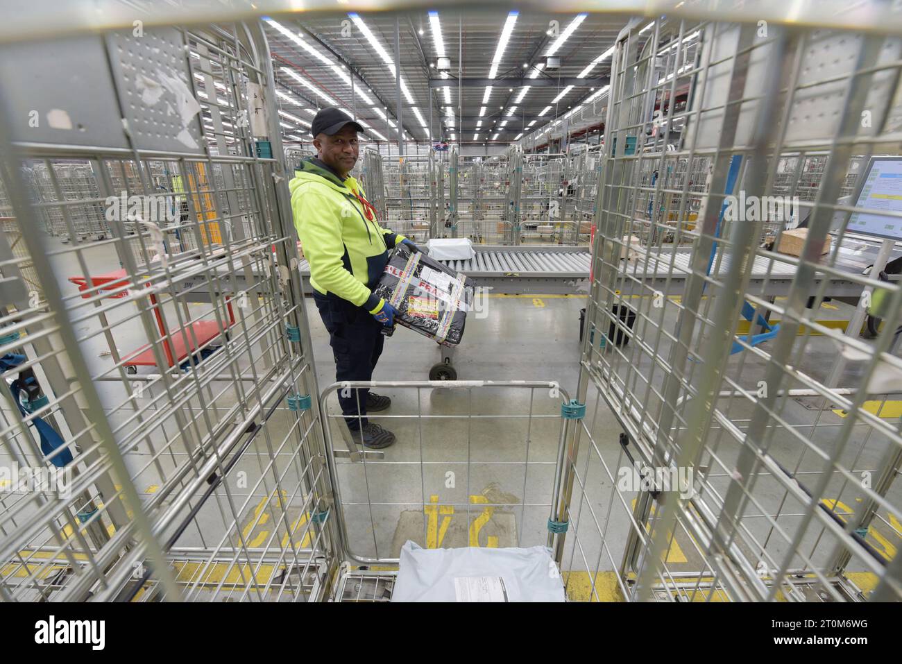Melbourne, Victoria, Australia. 8th Oct, 2023. Workers of Australia ...